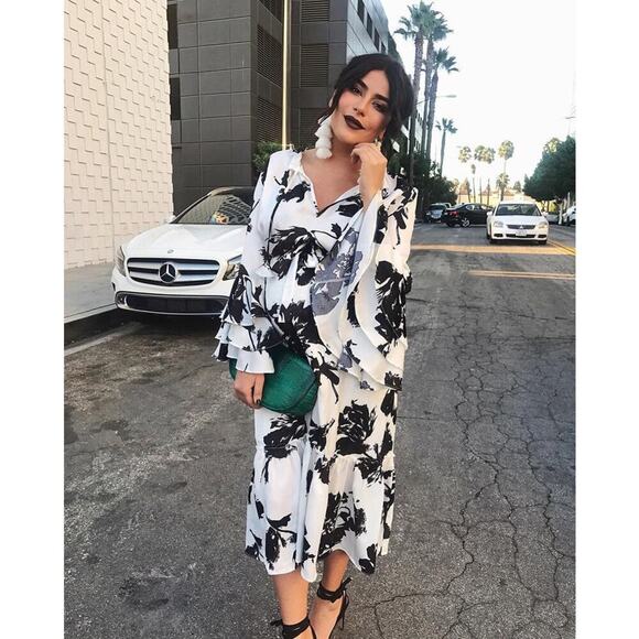 Misa Los Angeles | Dresses | Misa Los Angeles Juliette Bell Sleeve ...